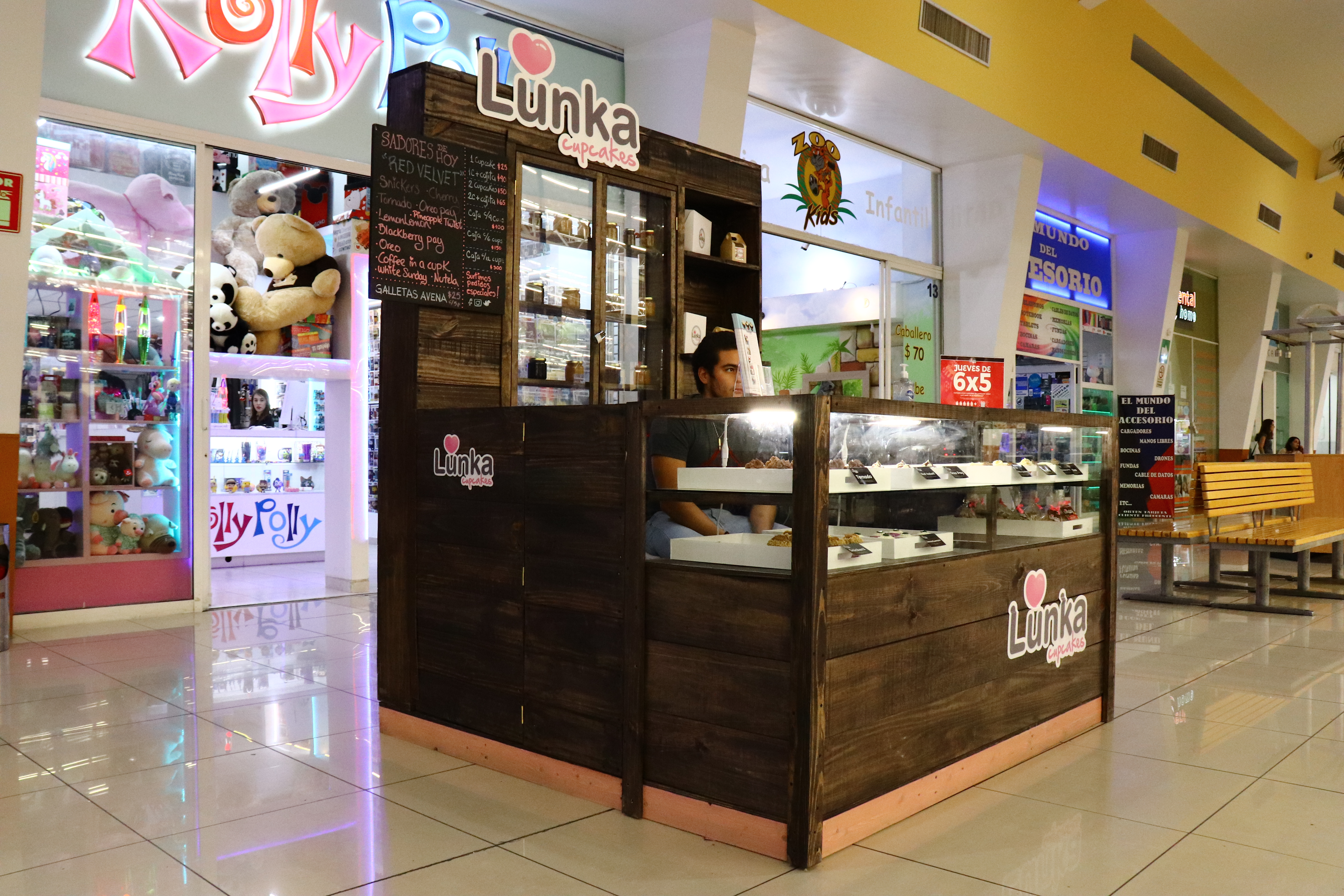 Esfera Querétaro | Tiendas y Servicios | Lunka